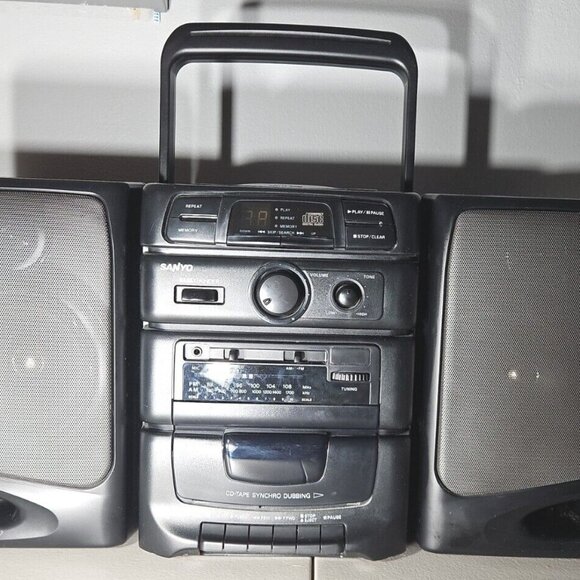 Sanyo Portable Audio And Video Sanyo Am Fm Radio Cd Cassette Boombox